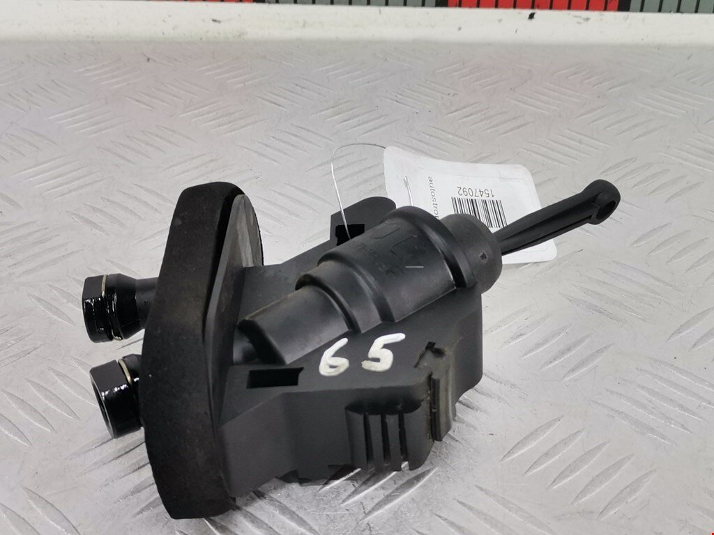 Цилиндр сцепления главный Ford Fiesta 5 1743453 арт. 1547092
