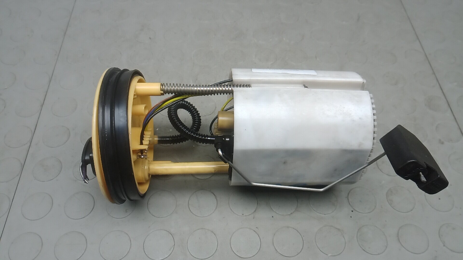 Насос топливный электрический SKODA RAPID, Номер 6R0919050K, 6R0919673A