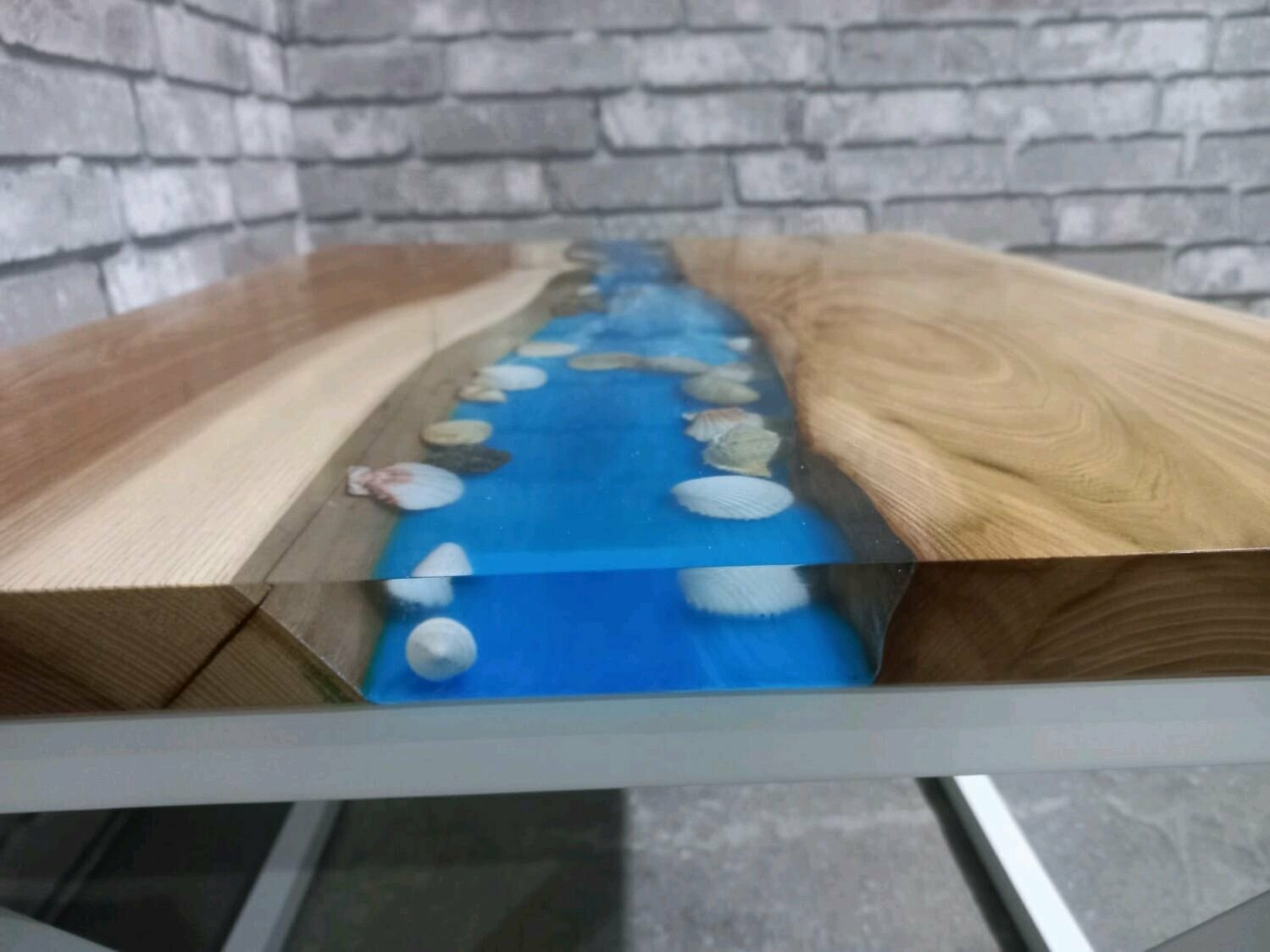 Стол-река из эпоксидной смолы "EasyLOFT" в стиле лофт , 90х60х50 см.