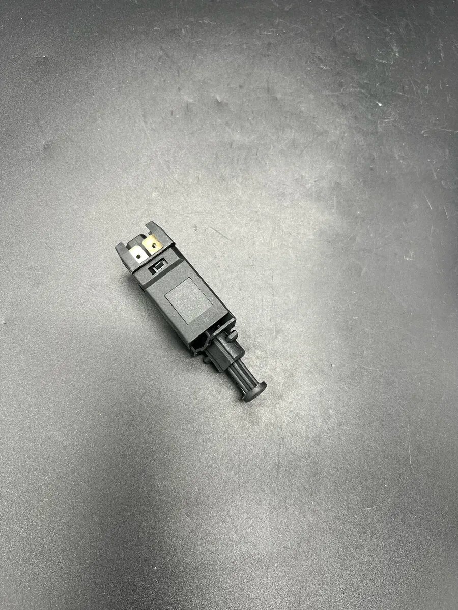 Датчик стоп сигнала Новое Stellox