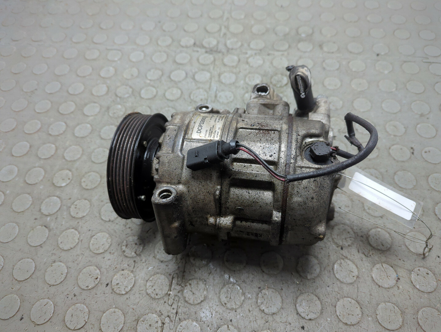 Компрессор кондиционера Audi A6 (C5) Б/У