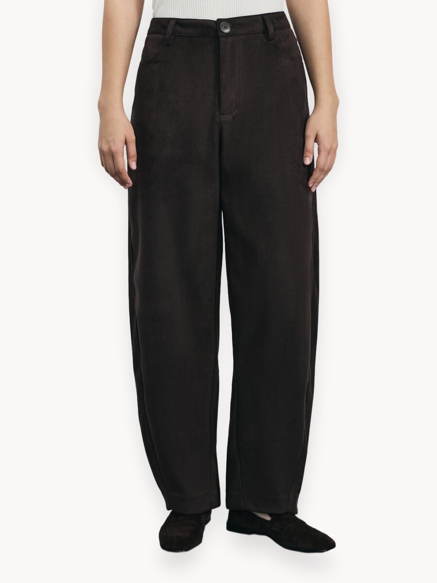 Брюки бананы