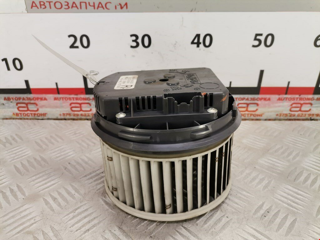 Моторчик печки (вентилятор отопителя) Volvo C30 1 31390438 арт. 1002412