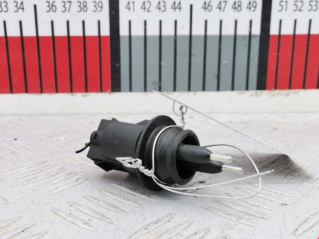 Датчик уровня омывающей жидкости Volkswagen Passat 5 7M0919376 арт. 1956345