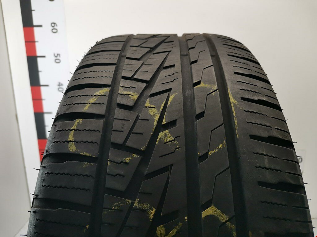 Шины BMW X3 (E83) 235/50R18 арт. 1082404