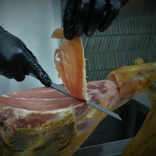 Хамон "Jamon Reservа", с хамонерой, с подставкой, натуральный, 6 кг