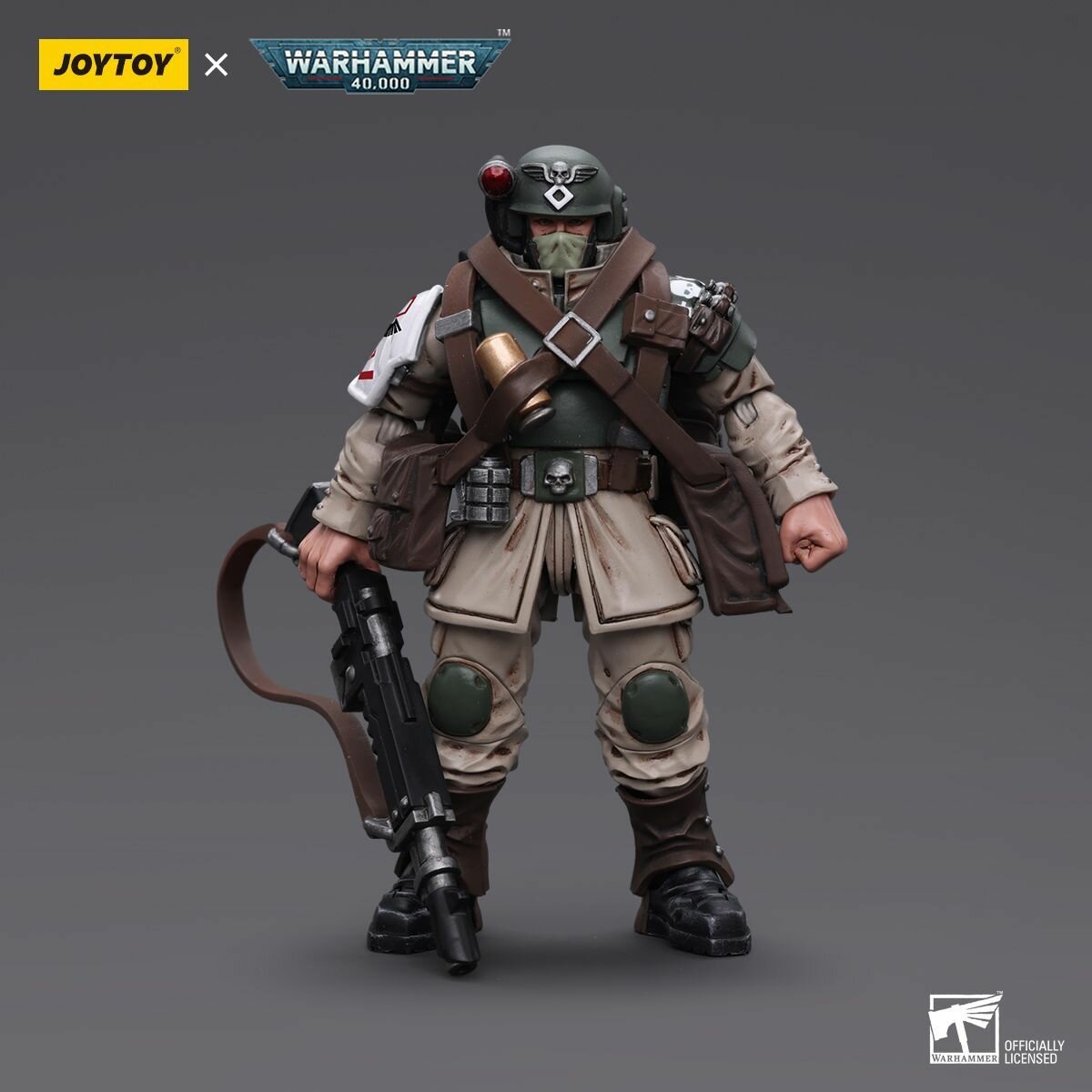 Подвижная фигурка JOYTOY Warhammer 40K Astra Militarum Cadian Command Squad Veteran with Medi-pack -hz