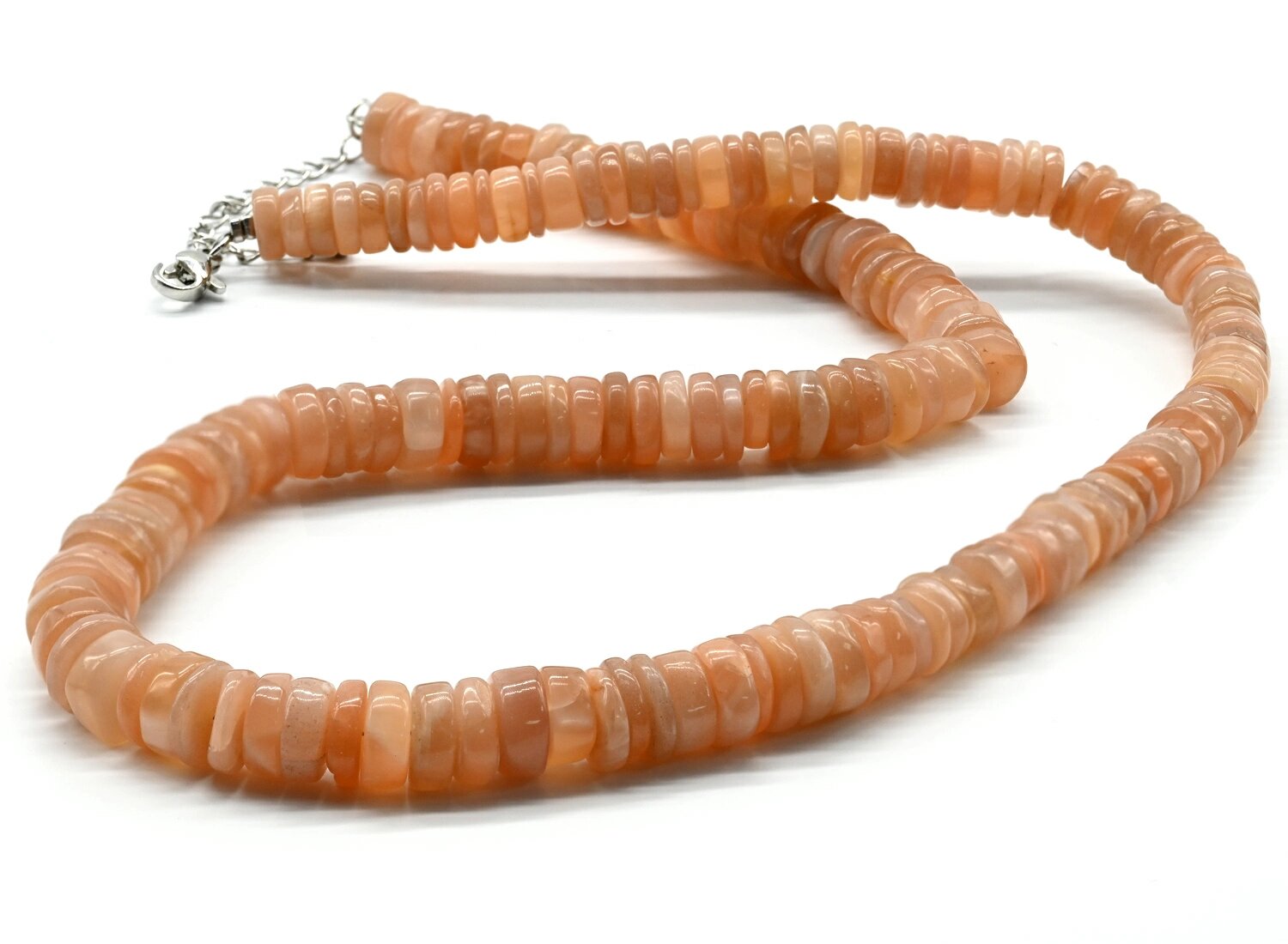 Бусы, лунный камень