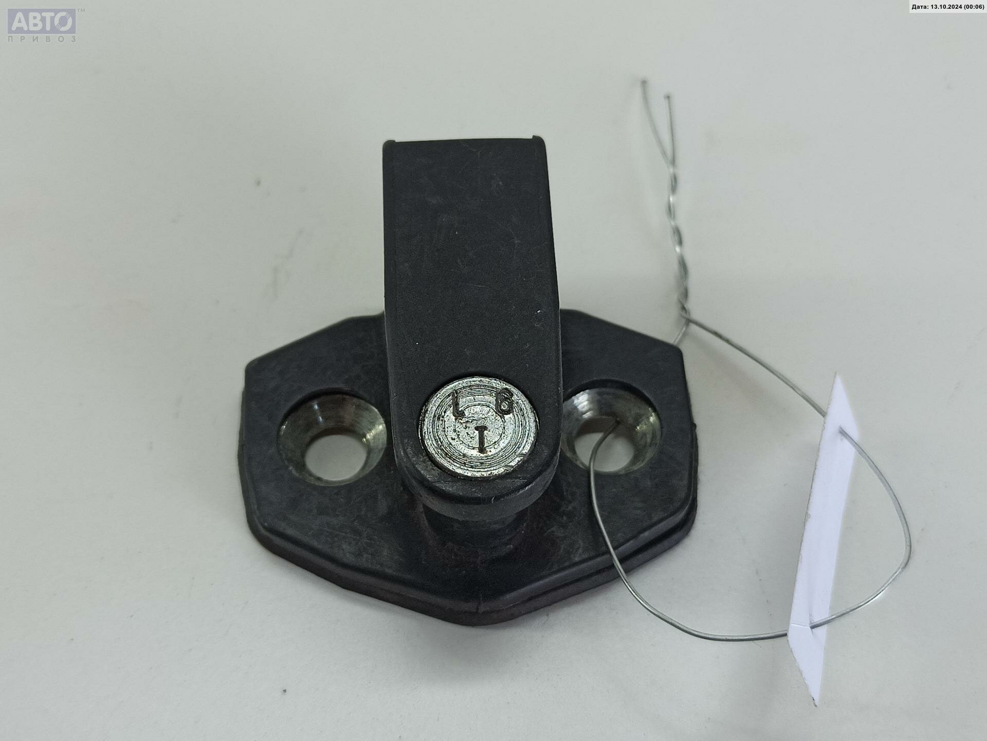 Ответная часть (скоба) замка двери BMW 3 E36 (1991-2000)