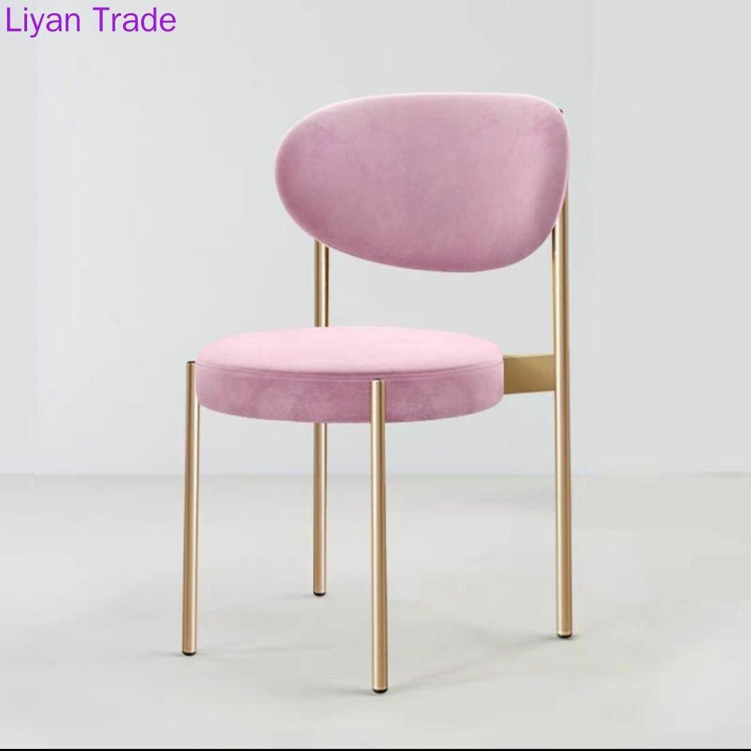 Маникюрный стол