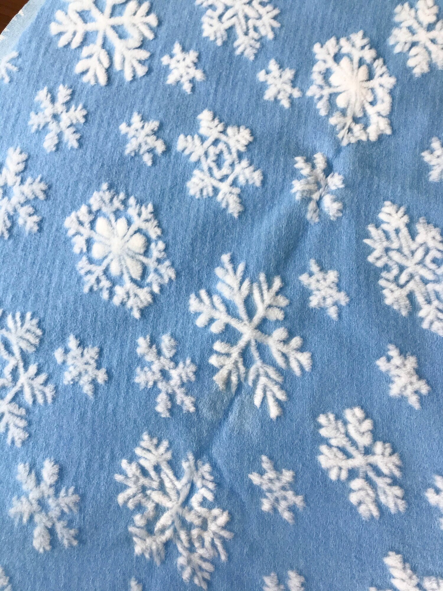 Мех искусственный жаккардовый "Снежинка" для пошива новогоднего костюма "Снегурочка", ш-150 см, отрез 1 метр