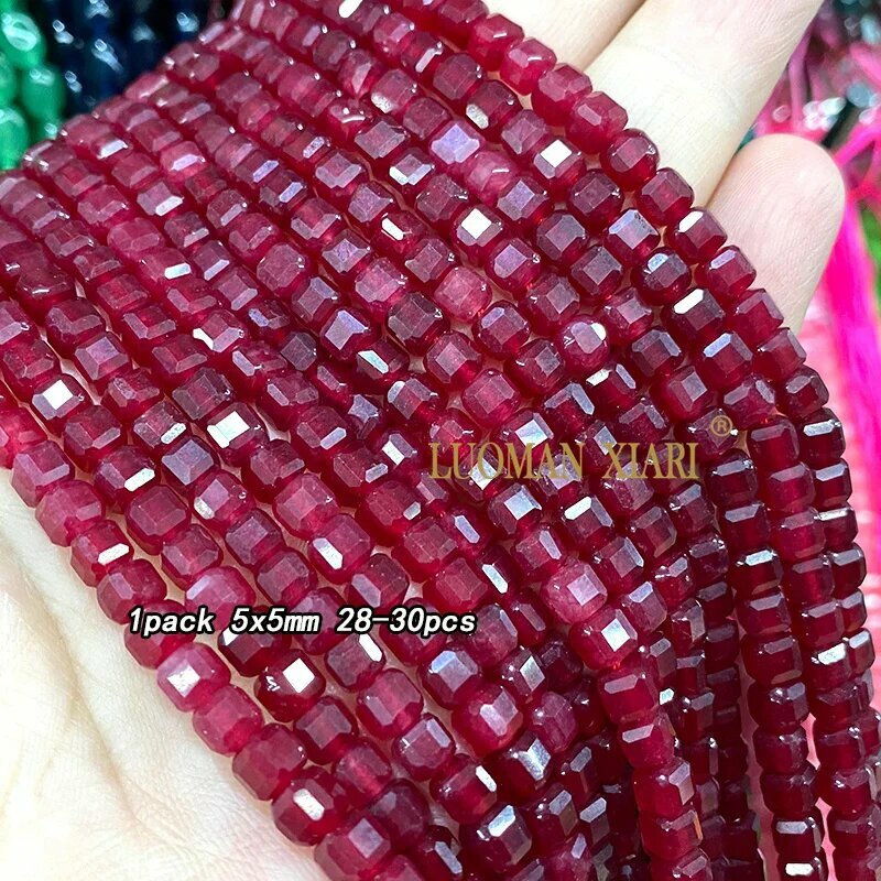 Натуральные бусины из халцедона и рубина LUOMAN XIARI 5x5mm square 1pack
