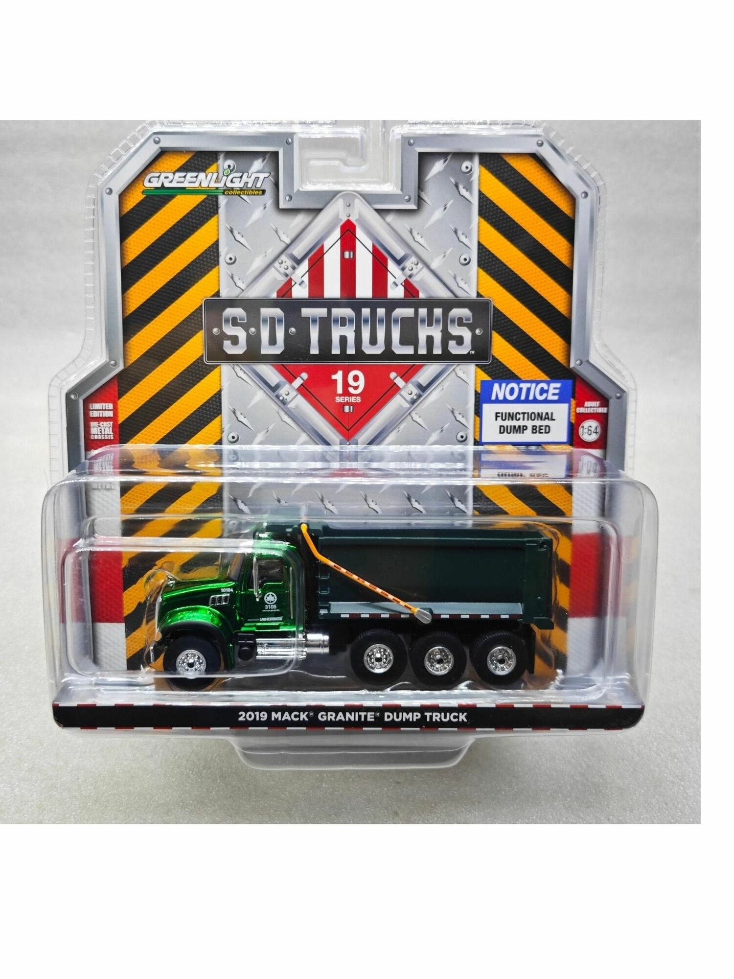 Машинка GreenLight 1/64 2019 Mack Granite Dump truck Electroplating Green machine Special Die-cast Alloy Car Model Collection Toy Gift