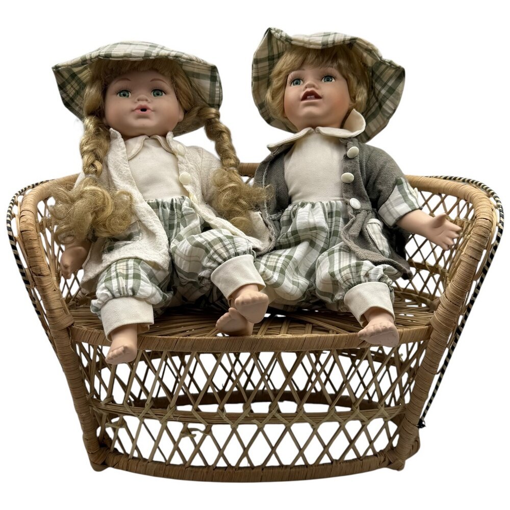 Кукла фарфоровая "Пара на прогулке" (на скамейке), 39 см, 1970-1980 гг, Германия