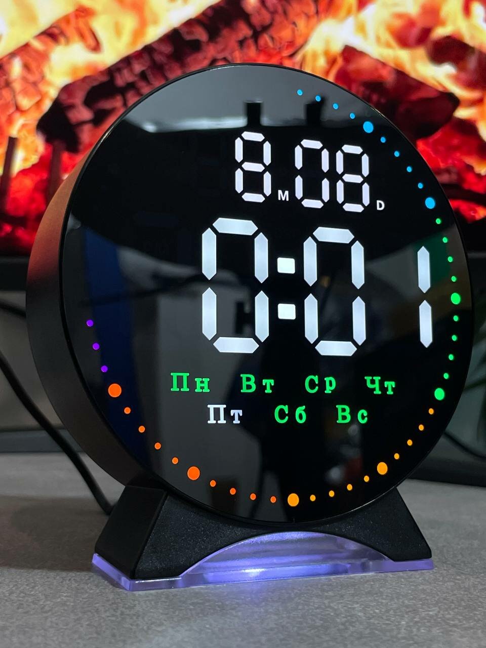 Часы настольные электронные