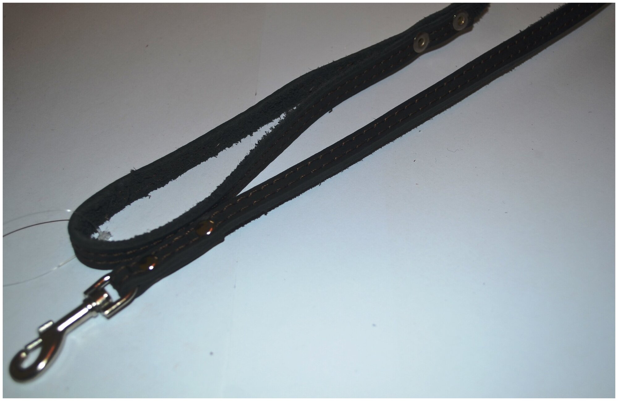 Поводок кожаный № 12 (1), однослойный, натуральная кожа с карабином № 1