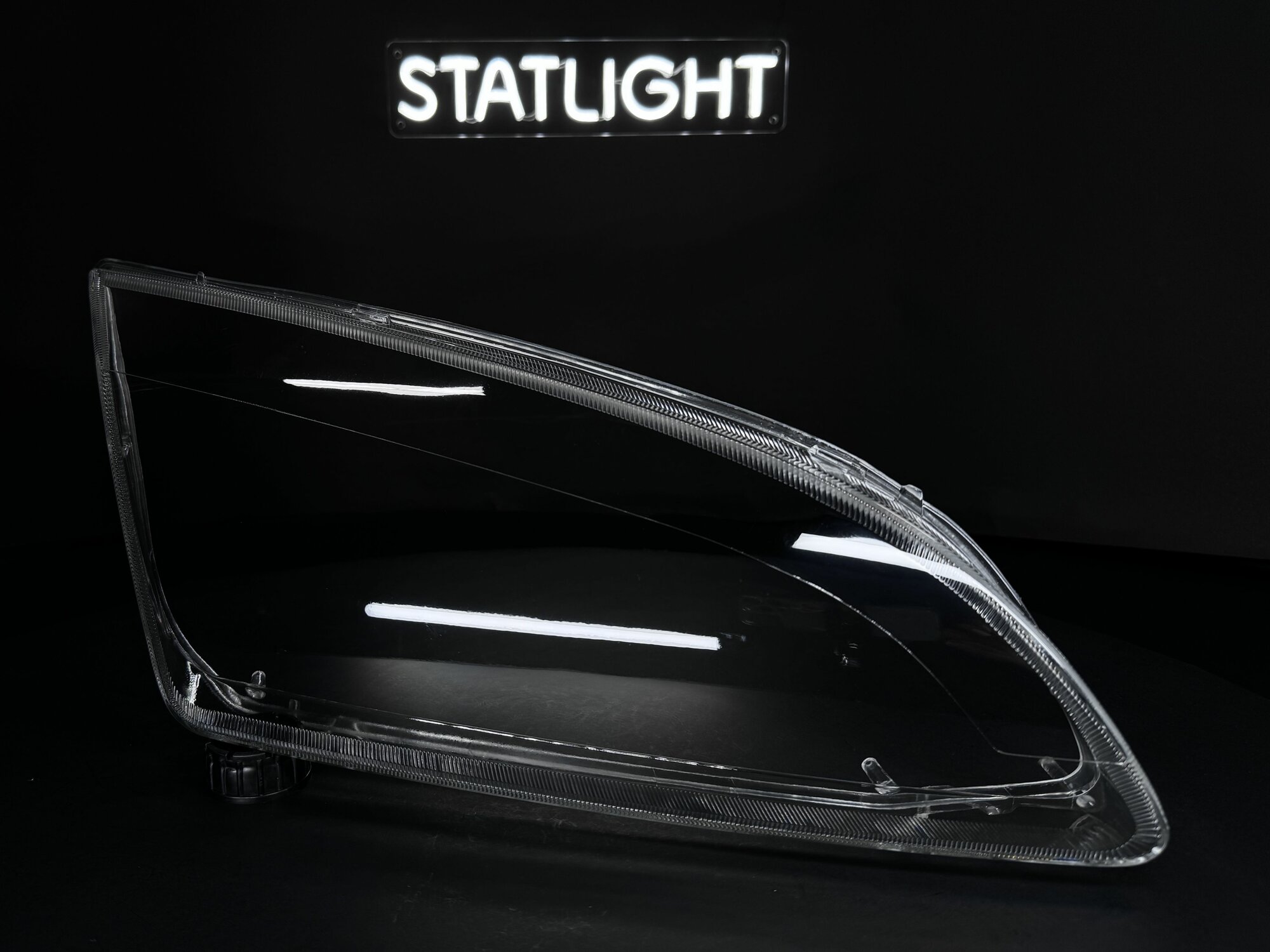 Стекло фары Ford Focus 2 2004-2008 дорестайлинг