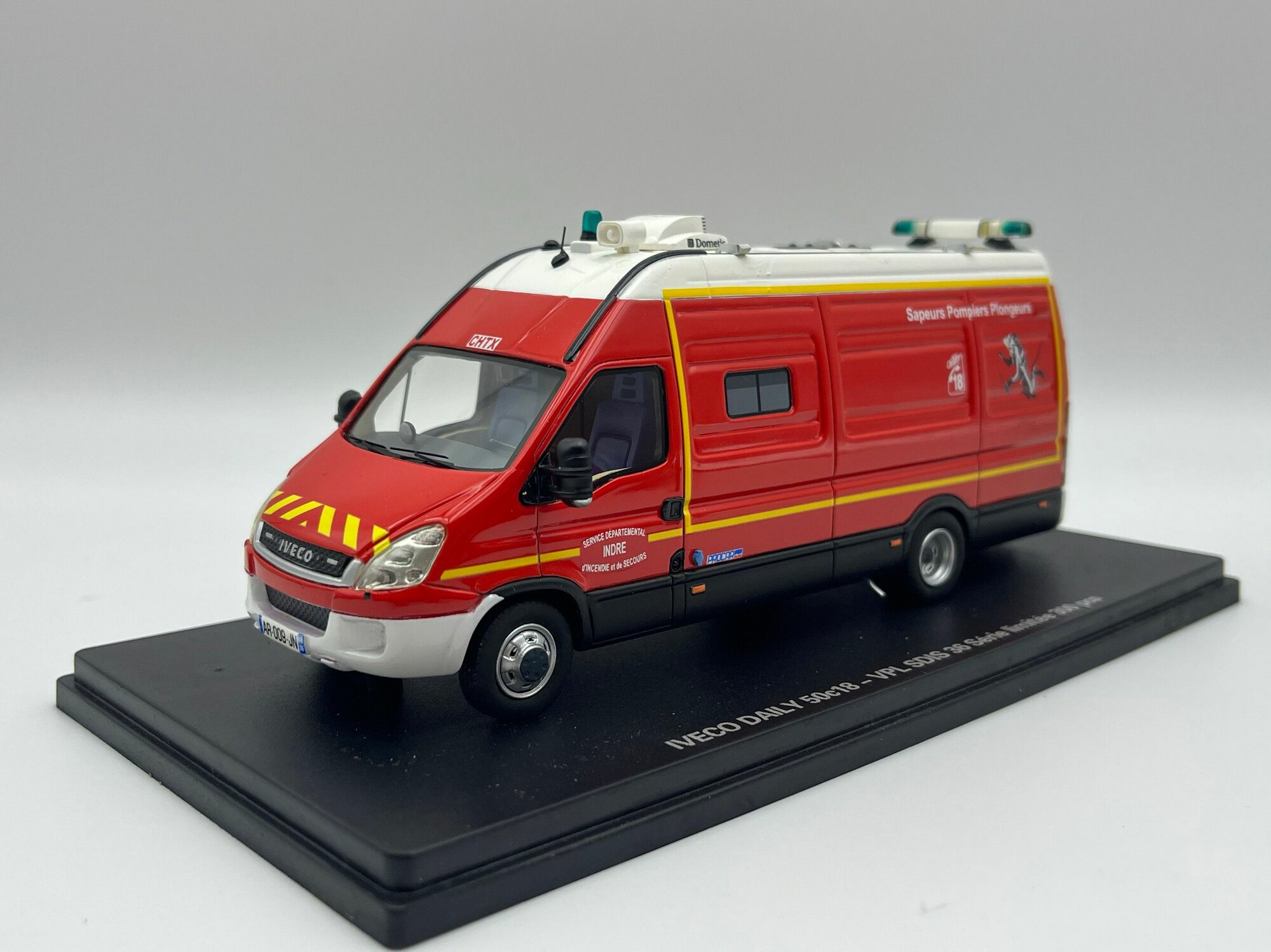 ALERTE 1/43 IVECO DAILY 50c18-VPL SDIS 36 Модель автомобиля из смолы