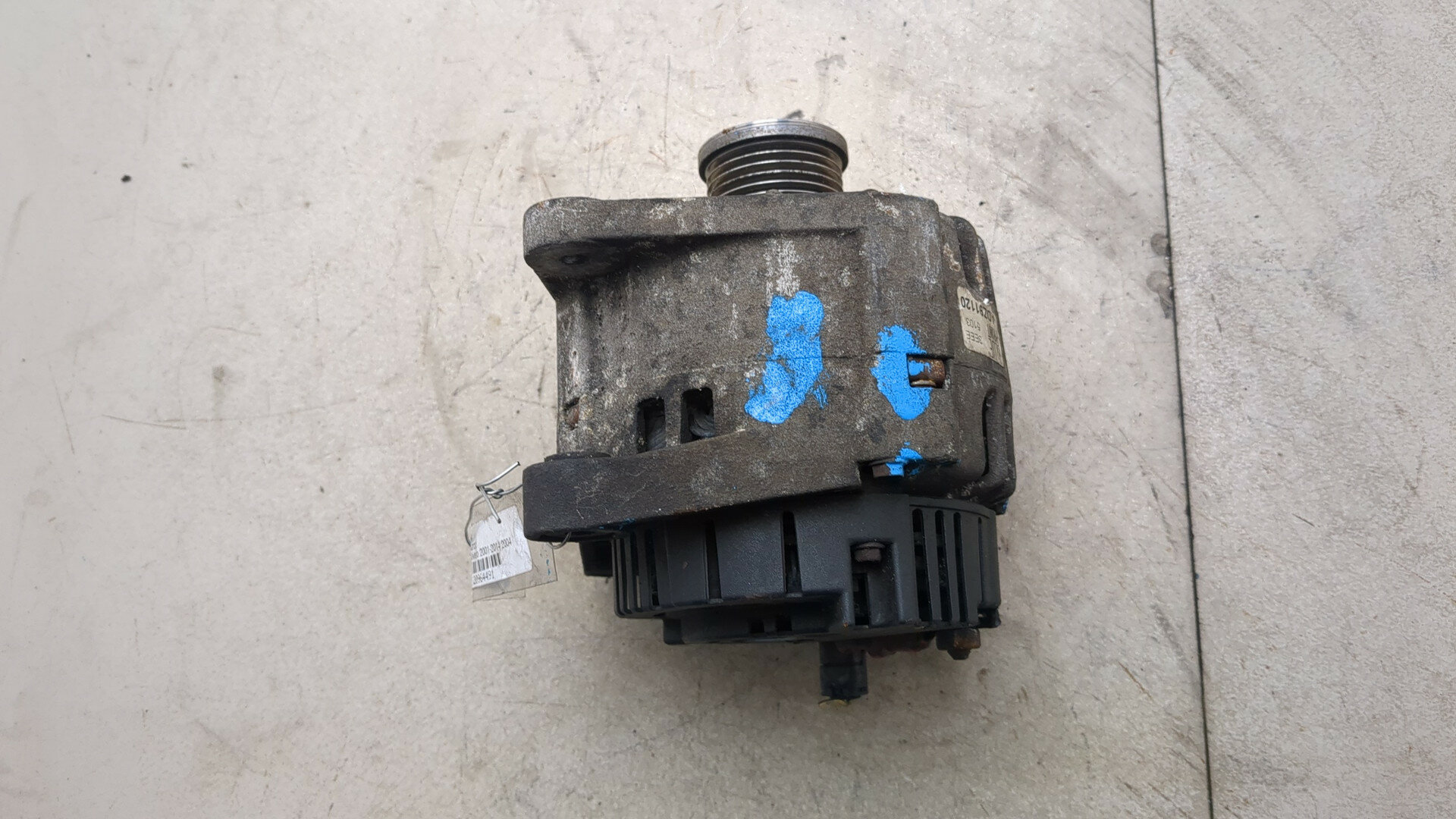 Генератор Opel Vivaro Б/У