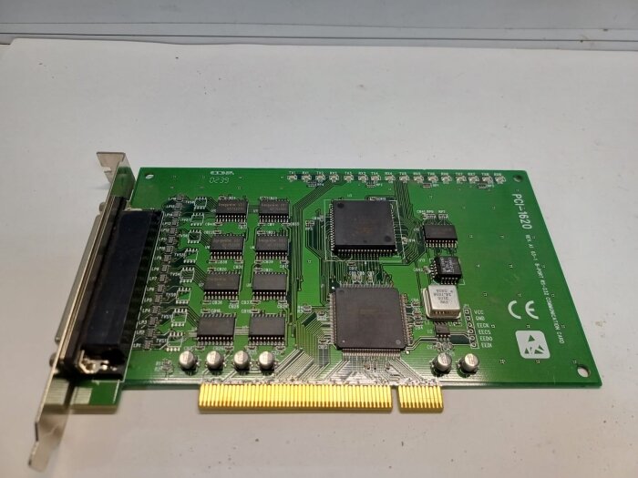 8-портовая коммуникационная карта RS-232 PCI-1620