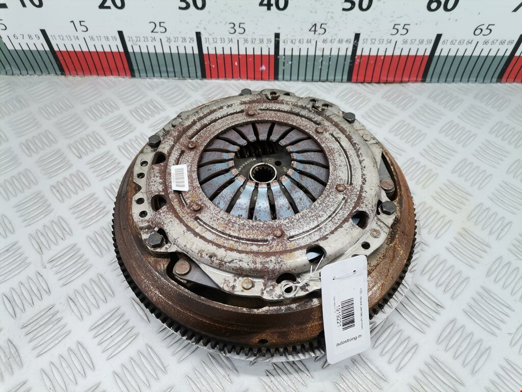Маховик (демпфер сцепления) Opel Astra H 55587031 арт. 1919221