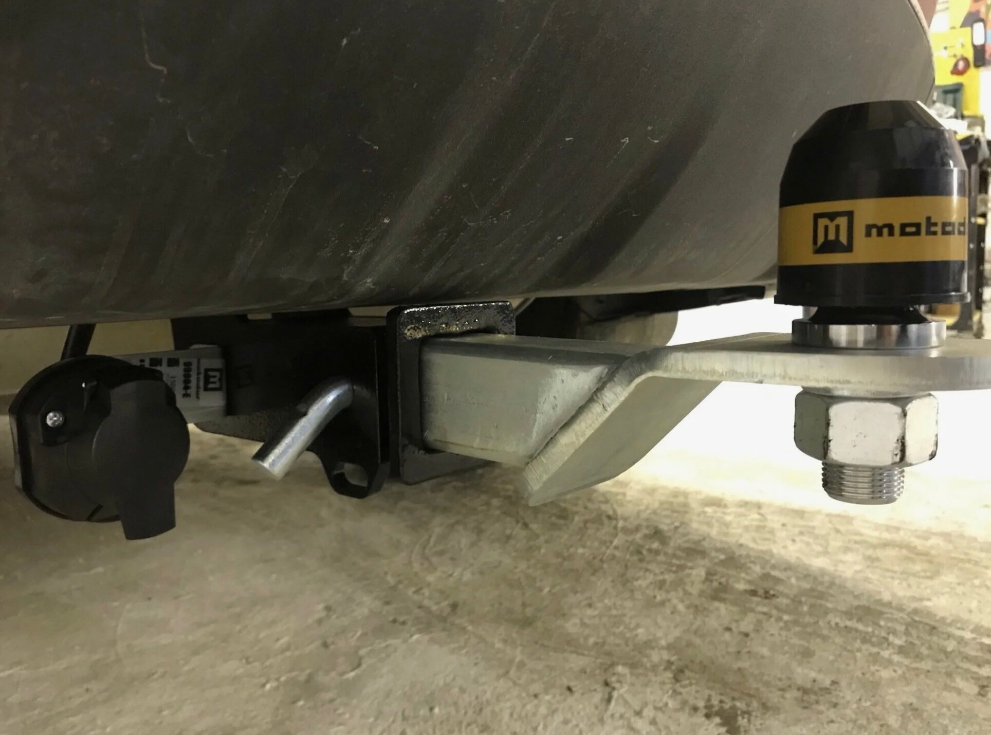 Фаркоп Chery Tiggo 7 Pro 2020-, вкл. Pro Xcite X-Cross 7 2024-, Exeed LX 2022- съемное крепление шара под американский квадрат, (без электрики, паспорт и сертификат в комплекте) Motodor.99004-E