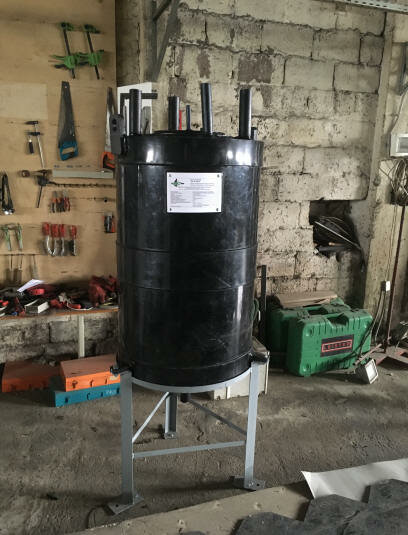 Ресивер Вакуумный "РВ.600 пэсио" из полиэтилена ПНД, - "ловушка", для предотвращения проскока фильтрата из Нутч-фильтра в вакуум-насос, место установки штуцеров для приборов КИПиА, и датчиков управления всей вакуумной системой.