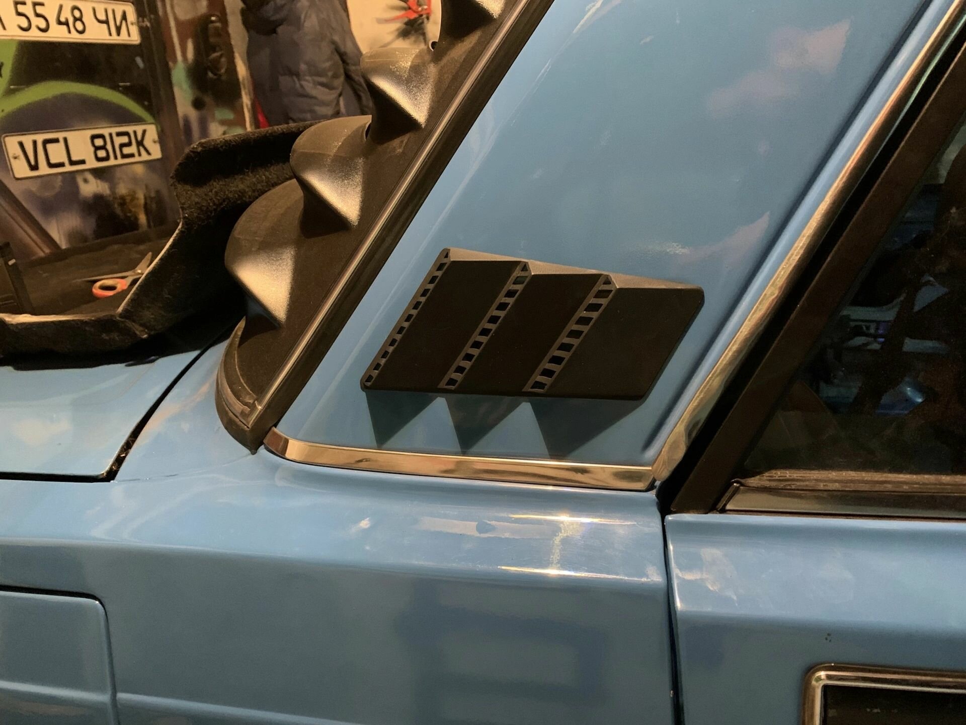 Решетка вентиляции кузова на стойку Ваз 2103 2106 2107