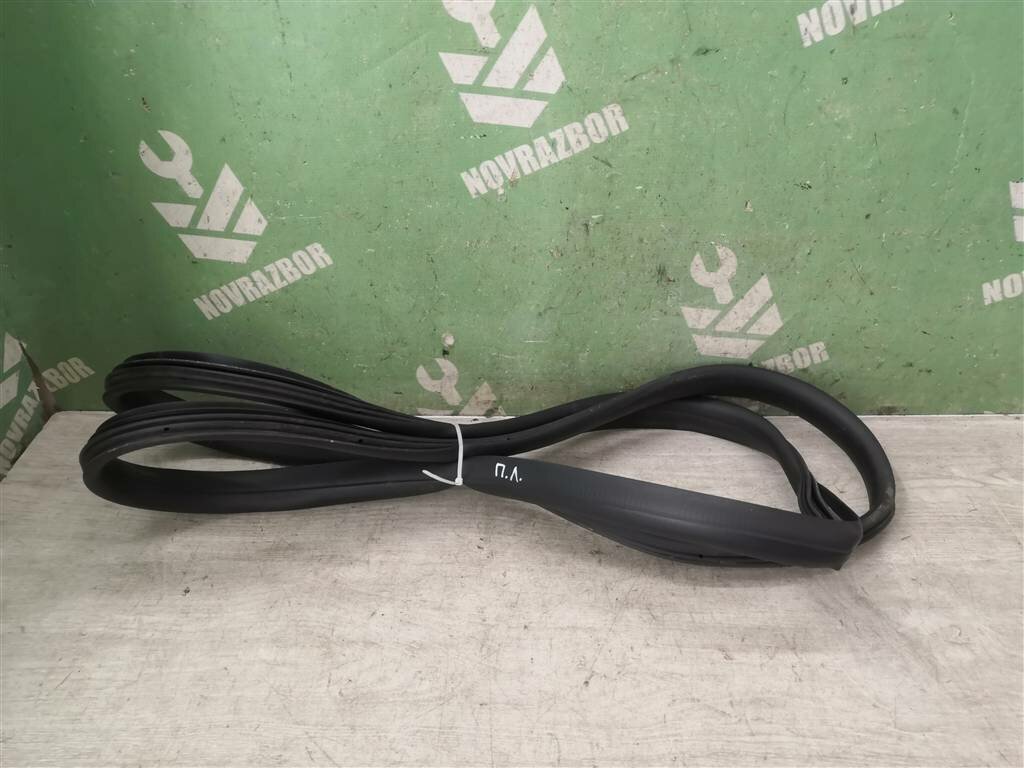 Уплотнитель двери LADA VESTA 15-19