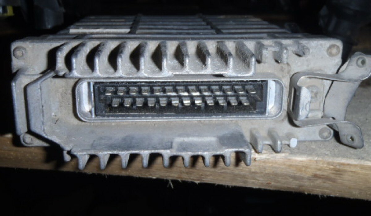 Блок управления двигателем W124 Mercedes-Benz A0065457932