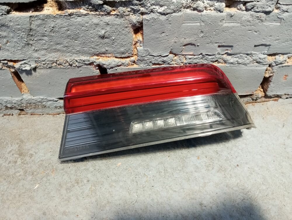 Фонарь внутренний диодный правый Bmw 3 G20 63217955842