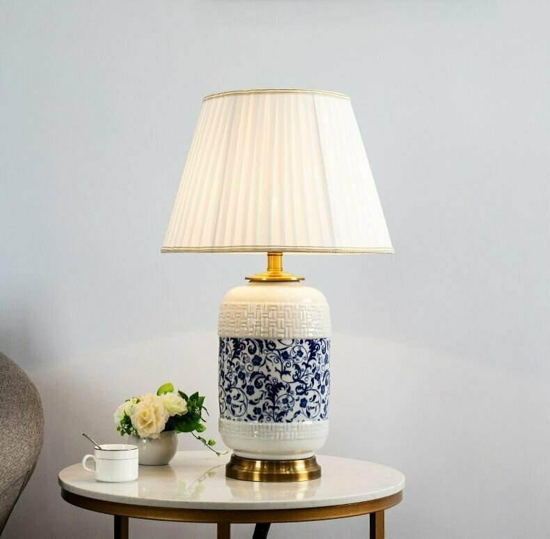 Стильная керамическая лампа – ретро, теплый свет, декор