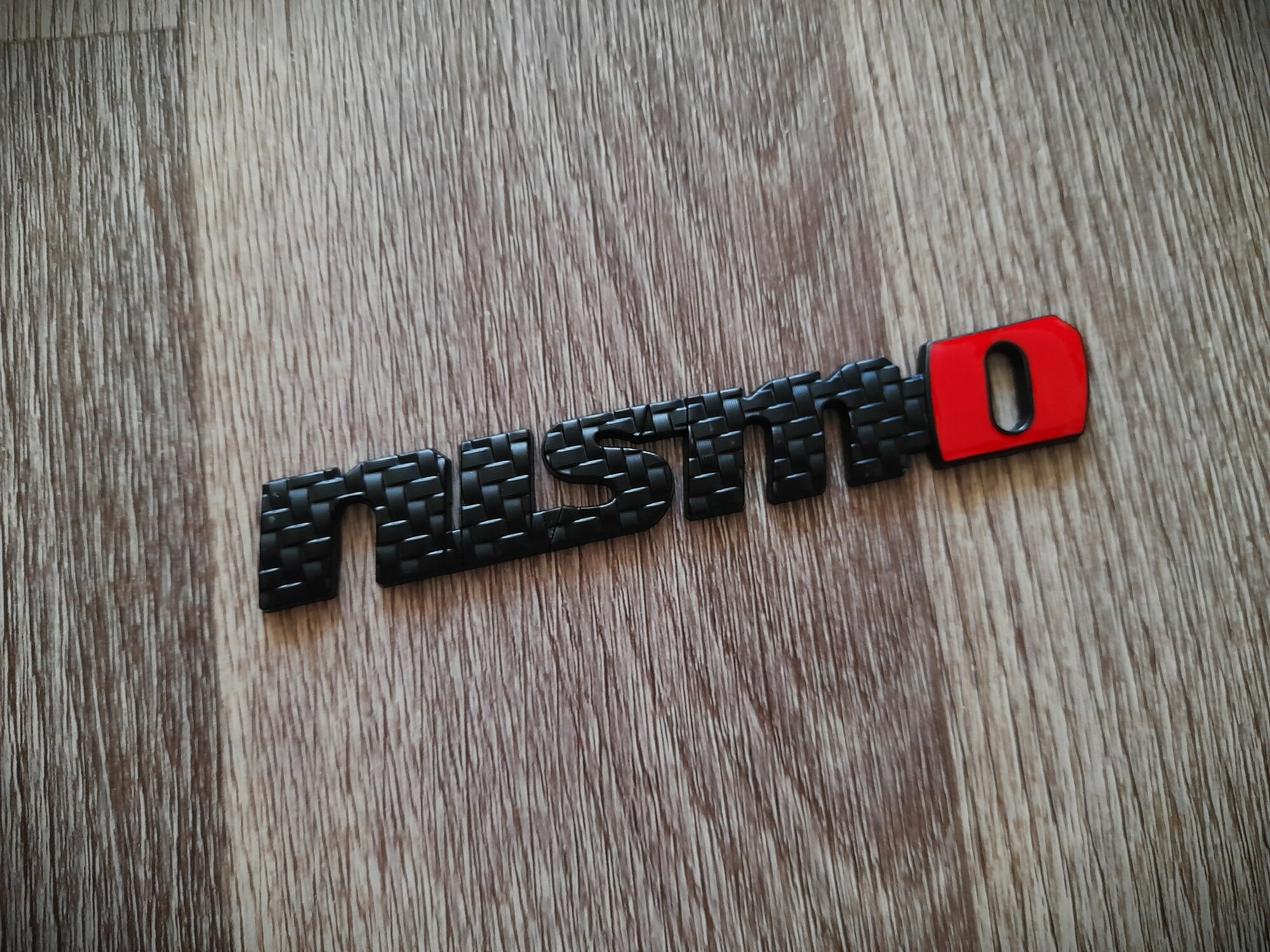 Эмблема черная шильдик NISMO карбон на крышку багажника на Nissan Skyline Ниссан Скайлайн, X-Trail, Кашкай, Juke, Лаурель, Санни