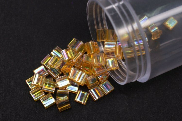 Бисер японский MIYUKI TILA #0251 светлый топаз, радужный прозрачный, 5 грамм