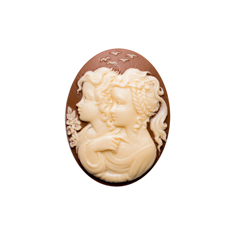 Камея акриловая, 40х30мм, две девушки с веточкой, слоновая кость на коричневом, 1 шт.