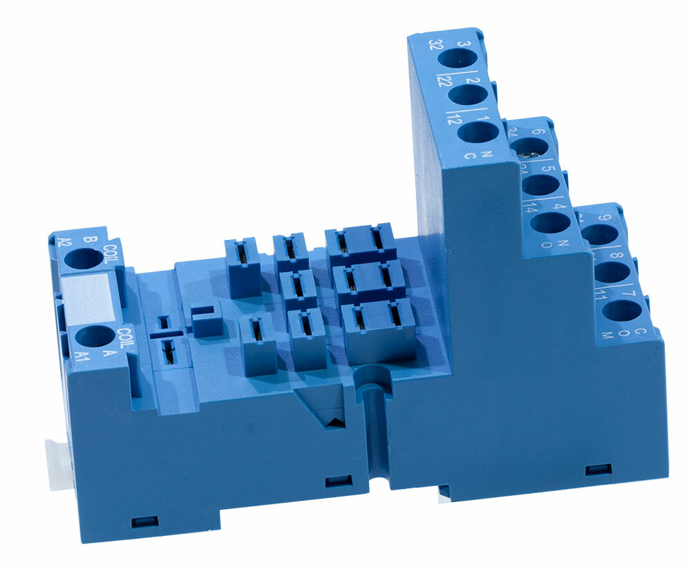 Розетка винтовая (с зажимной клетью) для реле 62.31, 62.32, 62.33; применяются модули 86.00, 86.30, 99.02; в комплекте клипса 092.71; версия: синий цвет