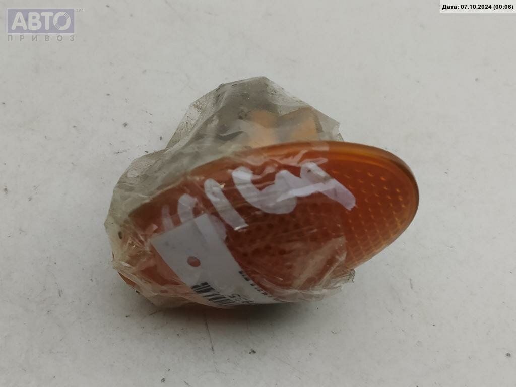 Повторитель поворота правый Ford Mondeo 1 (1993-1996)