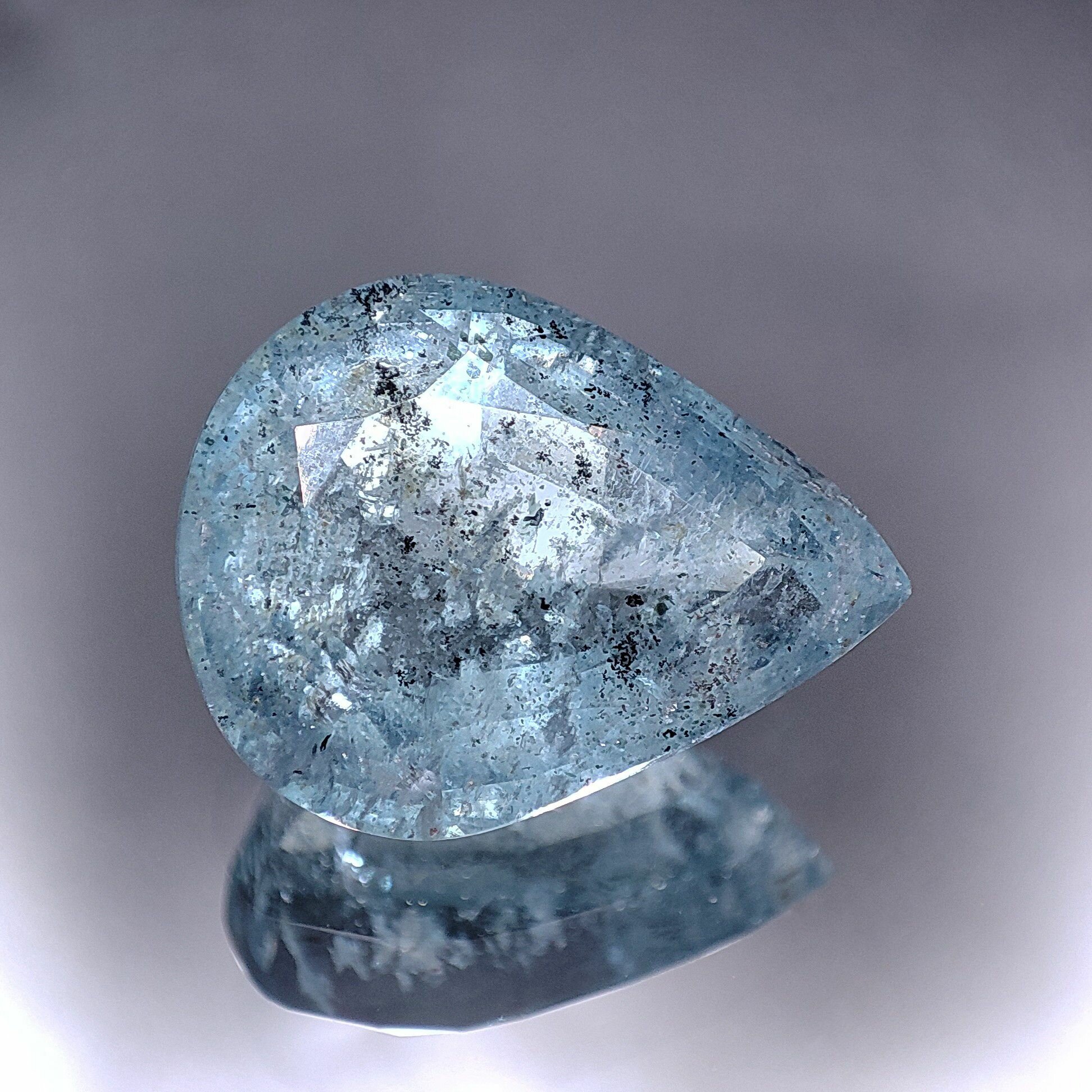 8.60 ct. Аквамарин, груша. Мозамбик. + гемм. заключение