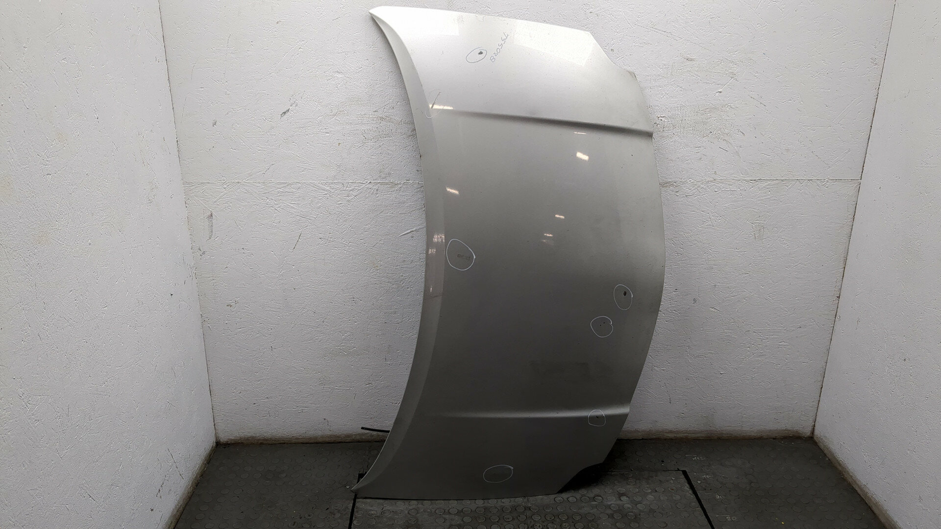 Капот Toyota Auris E15 Б/У