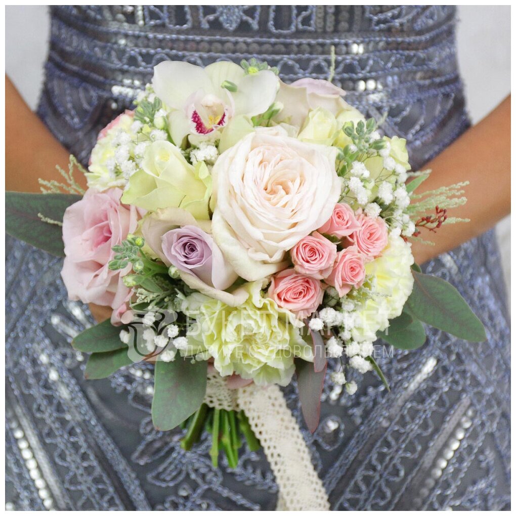 Букет "Ассорти", живые цветы, высота 22 см, на стеблях, под ленту, для подарка