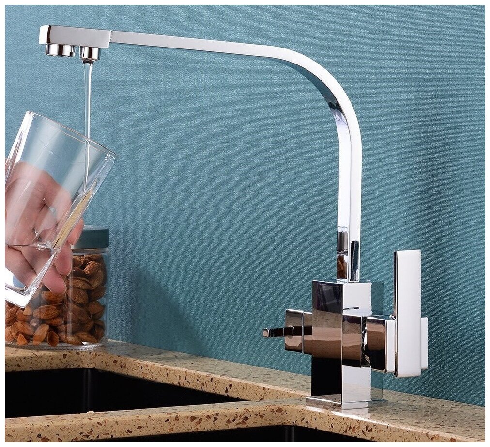 Смеситель для кухни из латуни с поворотным изливом под фильтр V15004 цвет хром от бренда Vieir