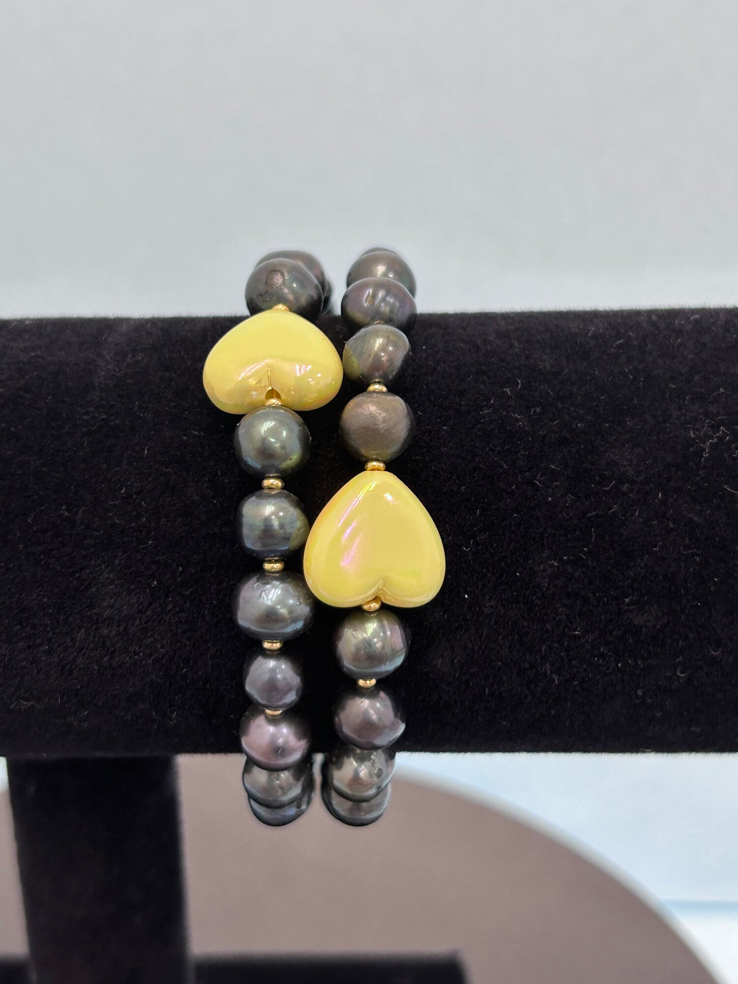 Жесткий браслет, перламутр, жемчуг пресноводный