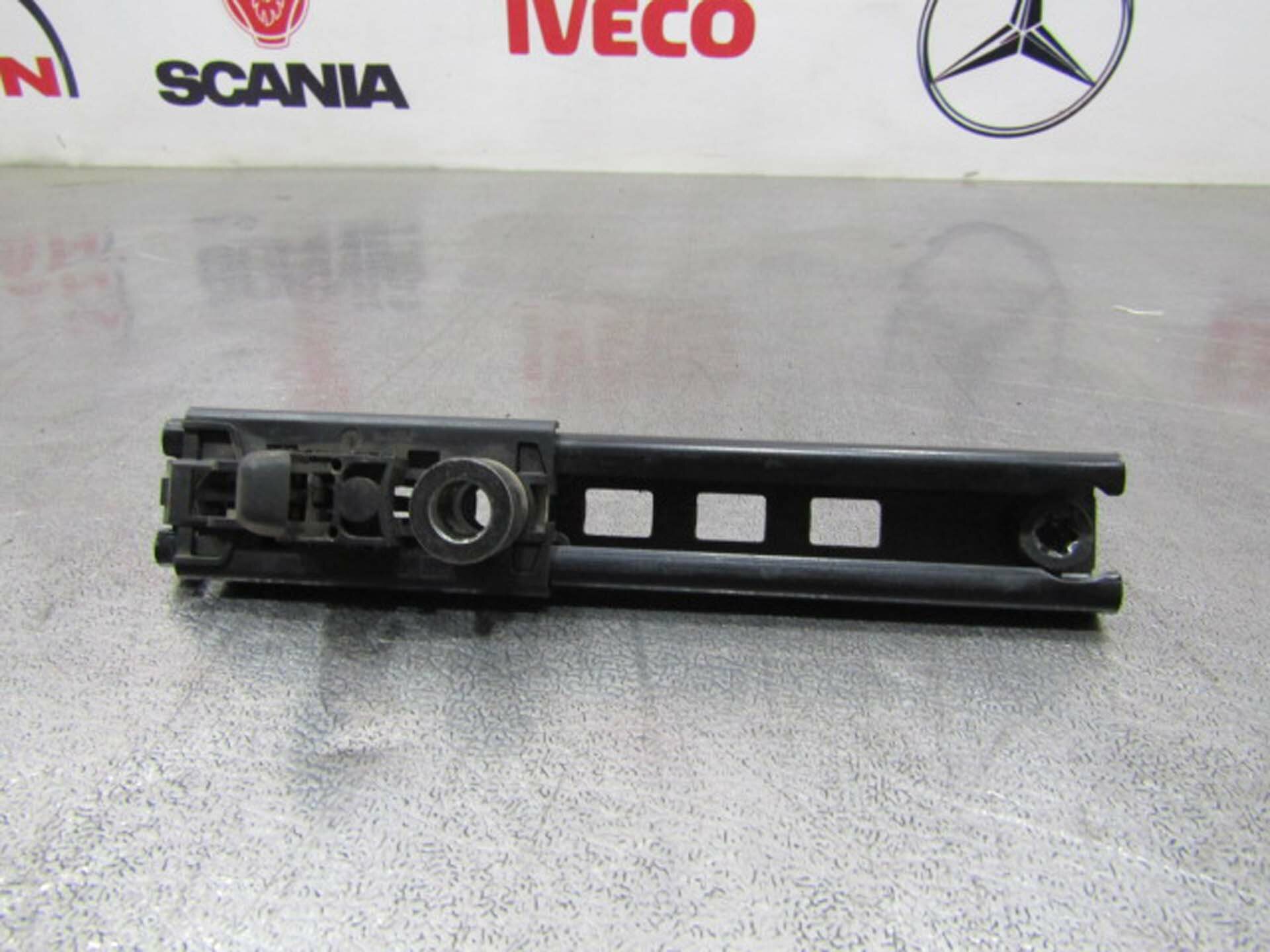 Кронштейн регулировочный высоты ремня безопасности MAN TGS, TGM, TGL, TGA, TGX