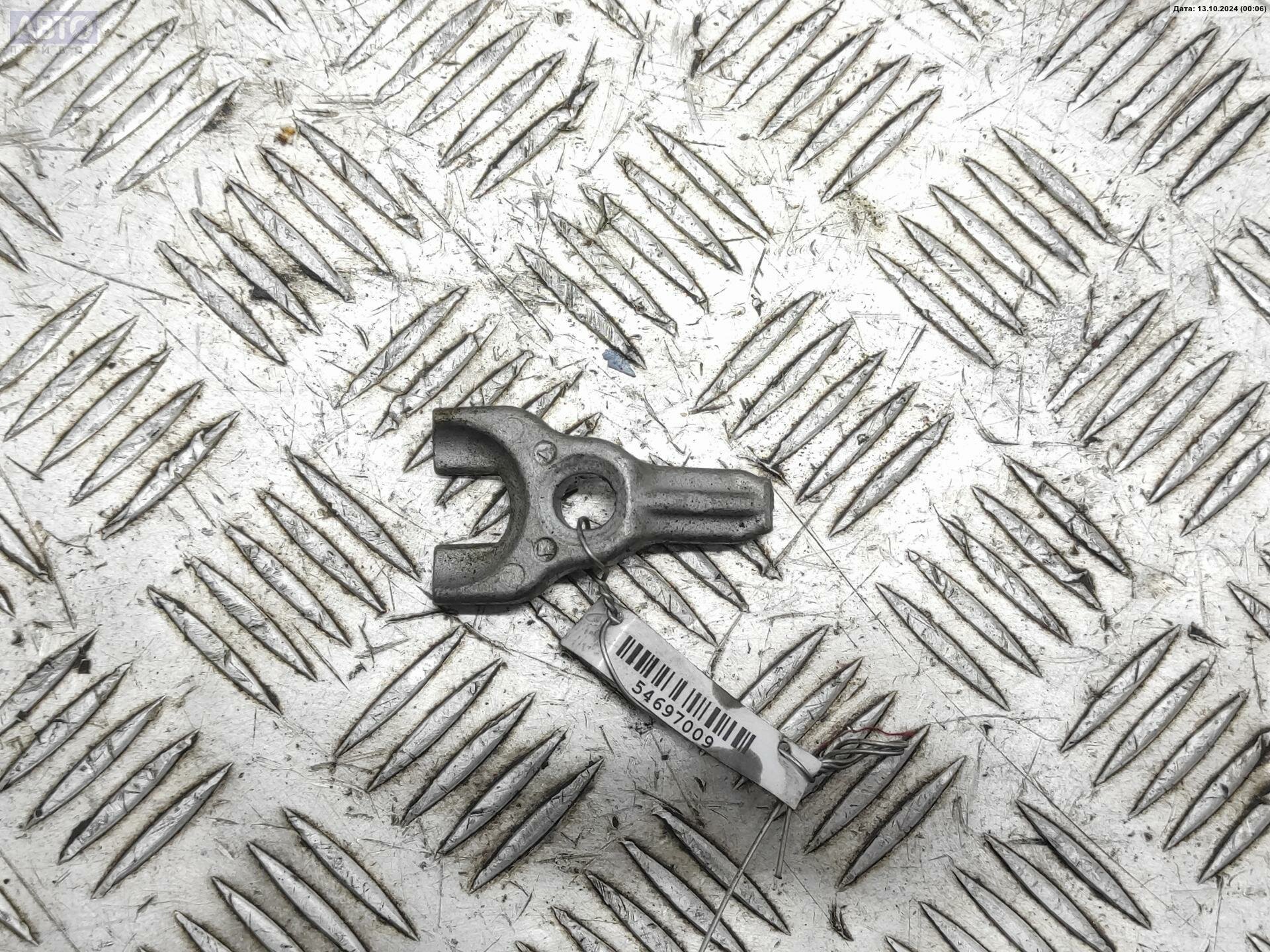 Скоба (кронштейн) крепления форсунки BMW 3 E90/E91/E92/E93 (2005-2013)