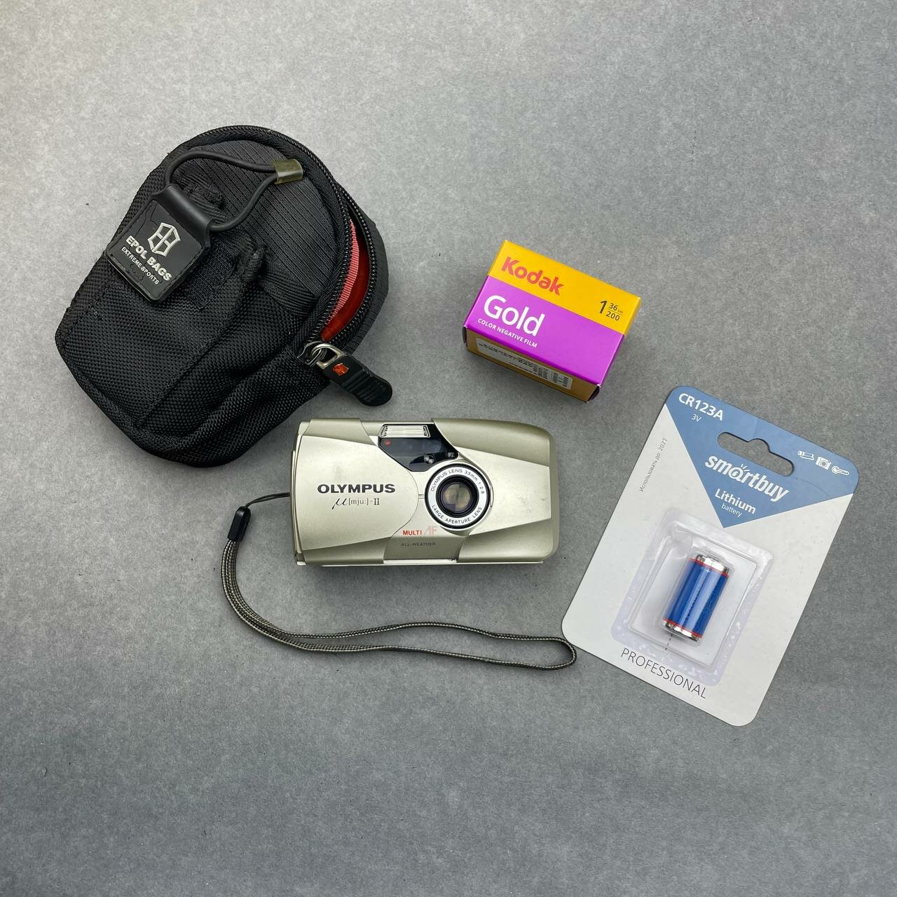 Плёночный фотоаппарат Olympus mju II 35mm 2.8, чехол, фотоплёнка Kodak Gold