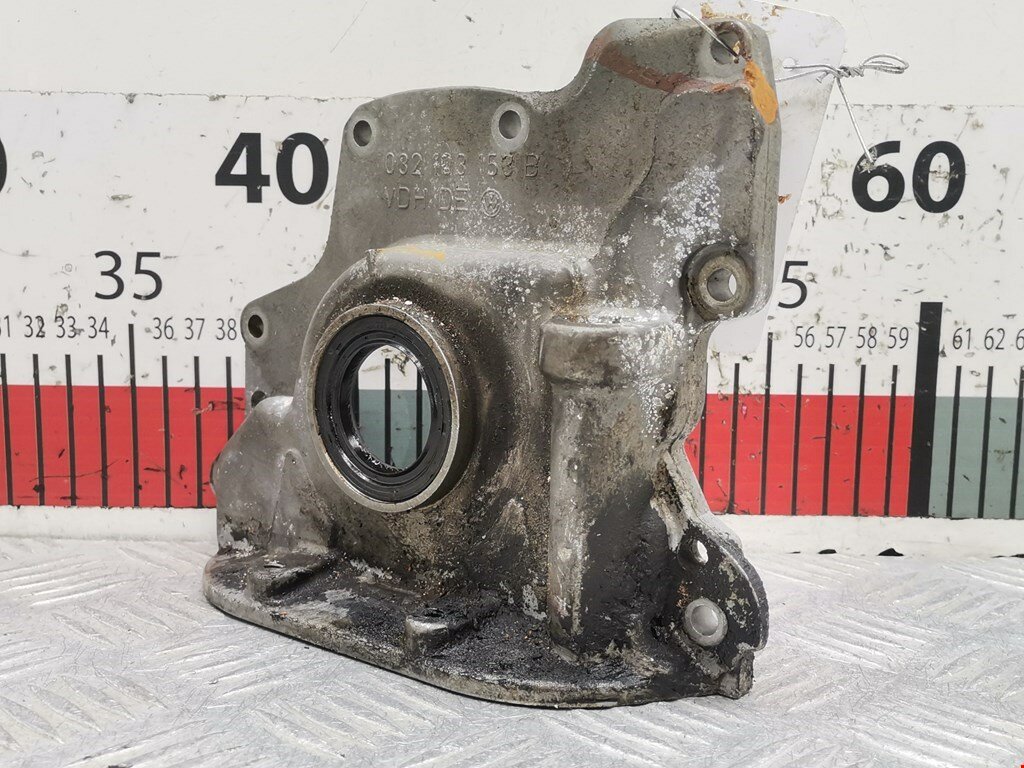 Крышка двигателя передняя Volkswagen Polo 3 032103153B арт. 2150348