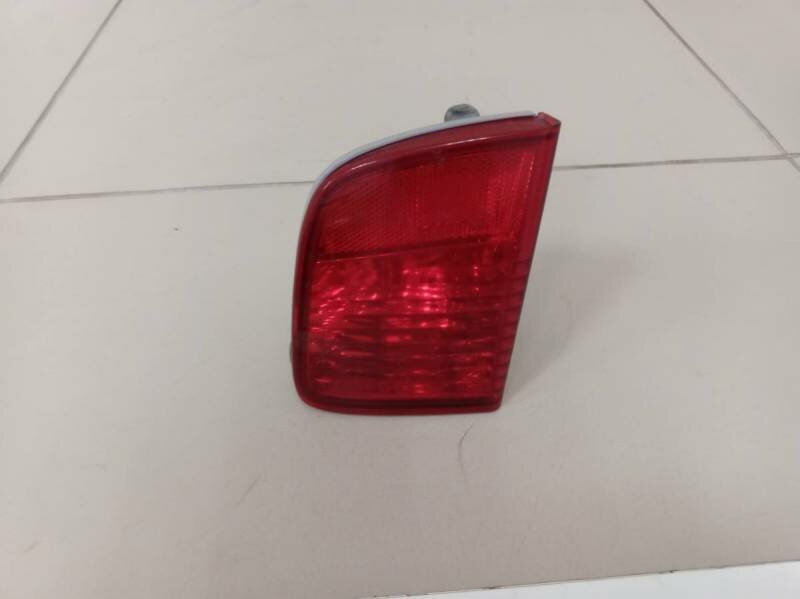 Фонарь задний в бампер правый Toyota Land Cruiser J200 2007-2015 кат.номер: 8145760020