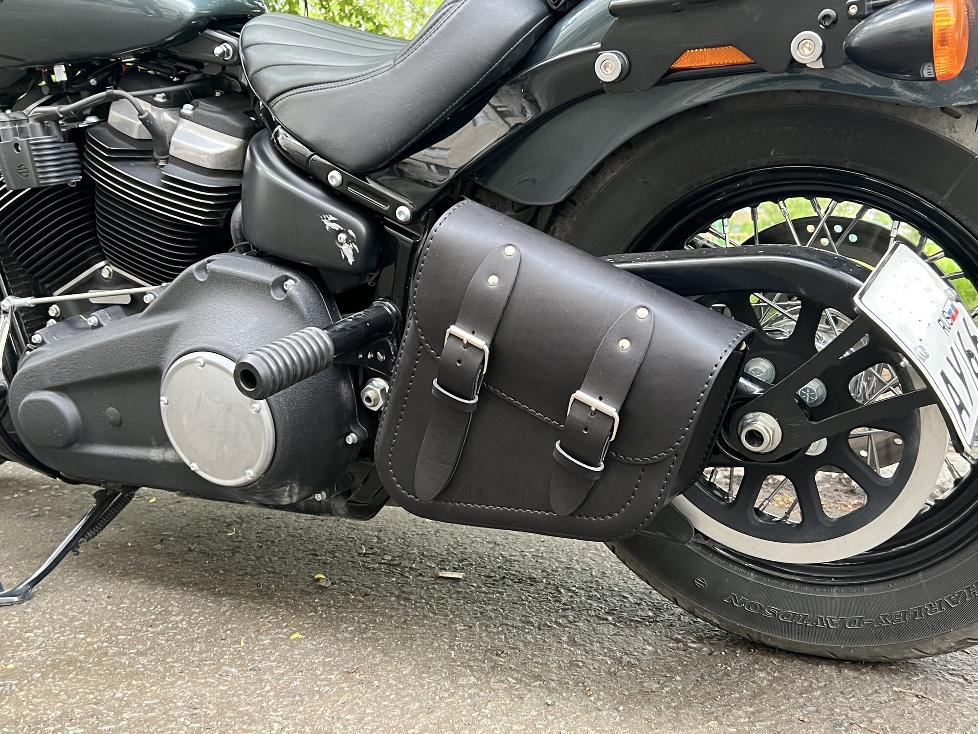 Кофр из натуральной кожи на маятник Harley Davidson Street Bob от 2018 г/в