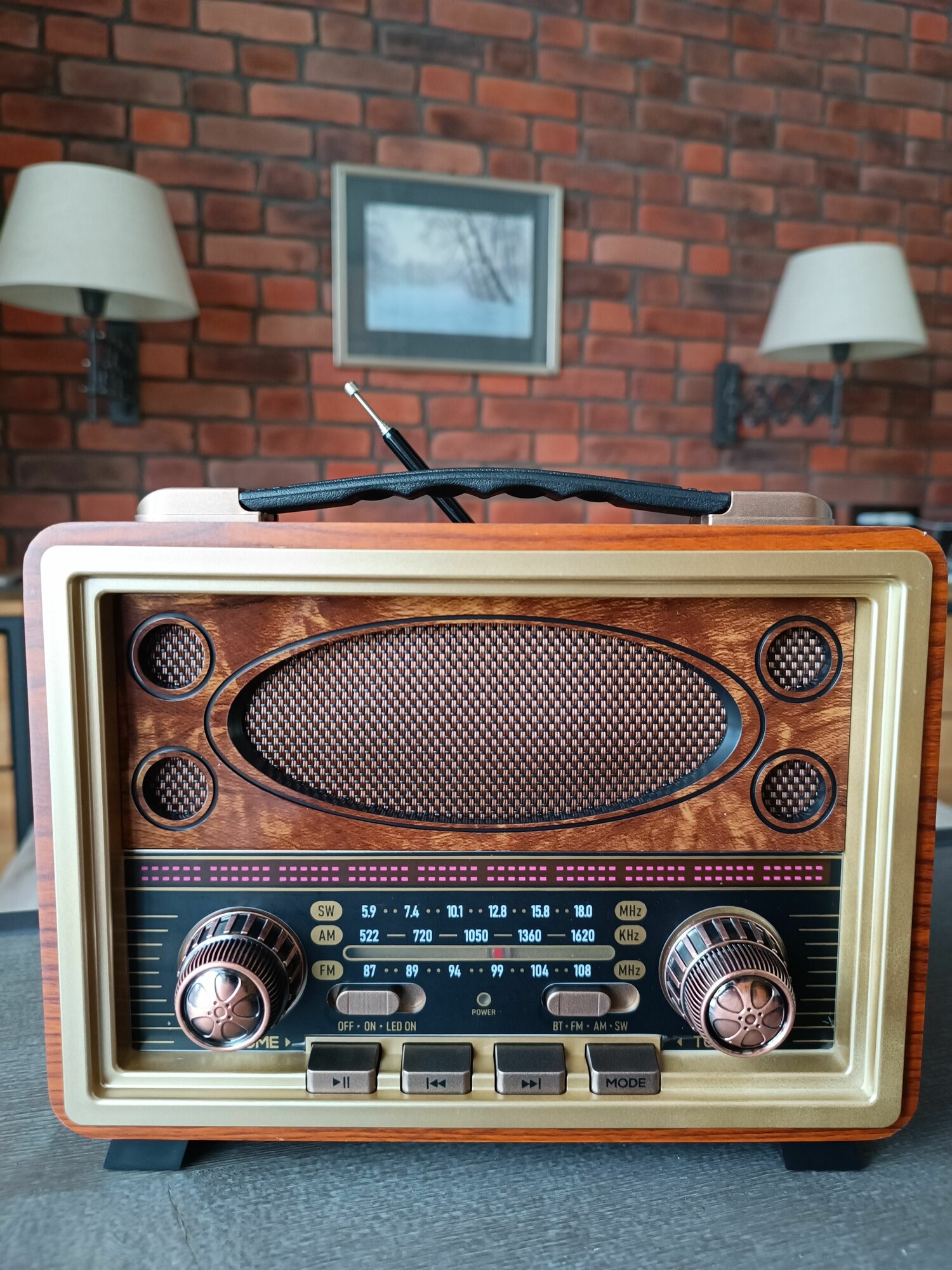 Радиоприемник в ретро стиле Meier M-2027BT USB, TF, Bluetooth