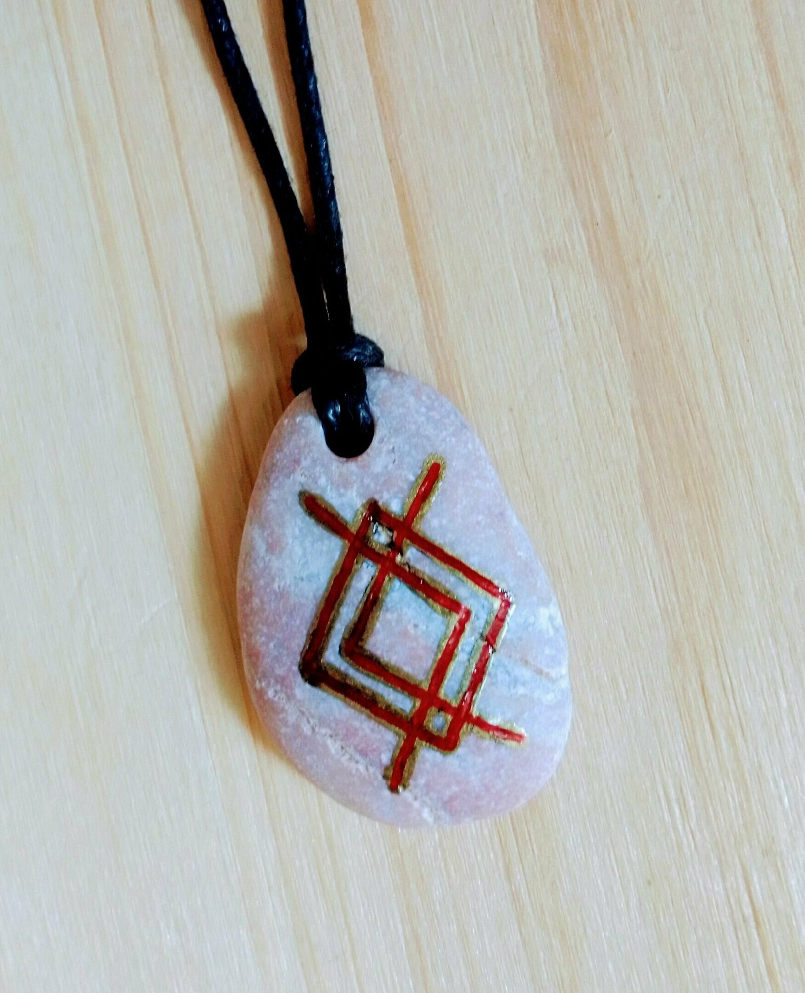 Славянские руны "Купало". Выйти замуж. Найти супруга. Оберег из камня.